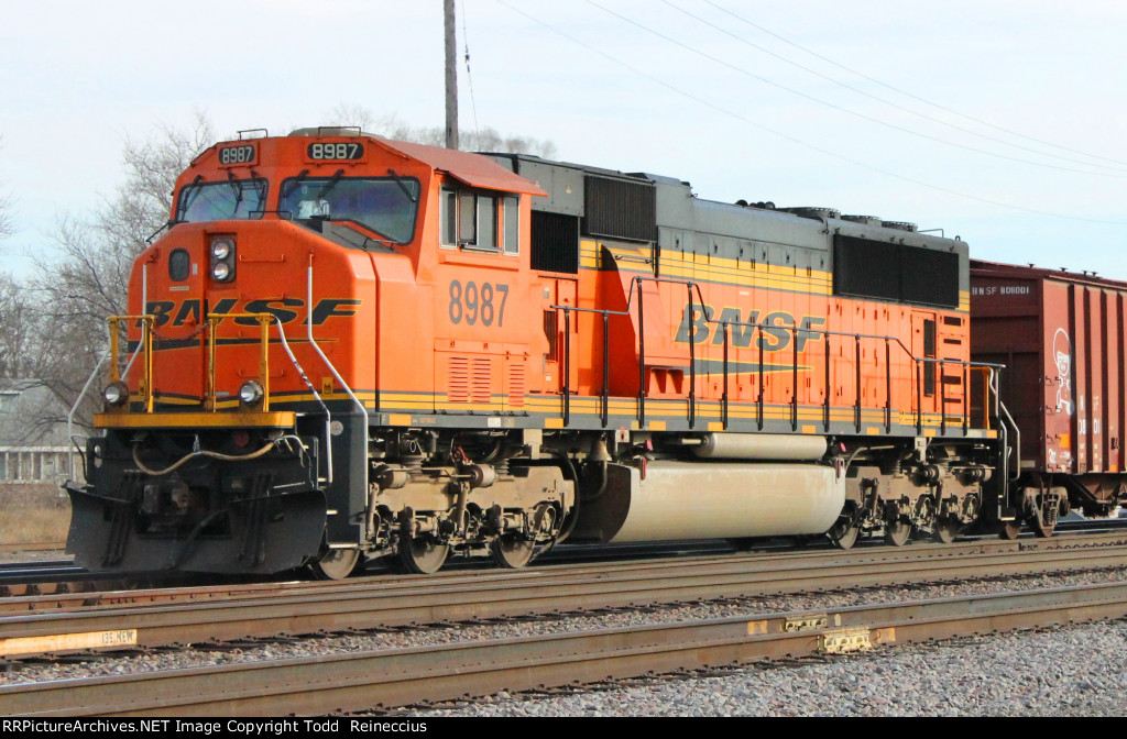 BNSF 8987